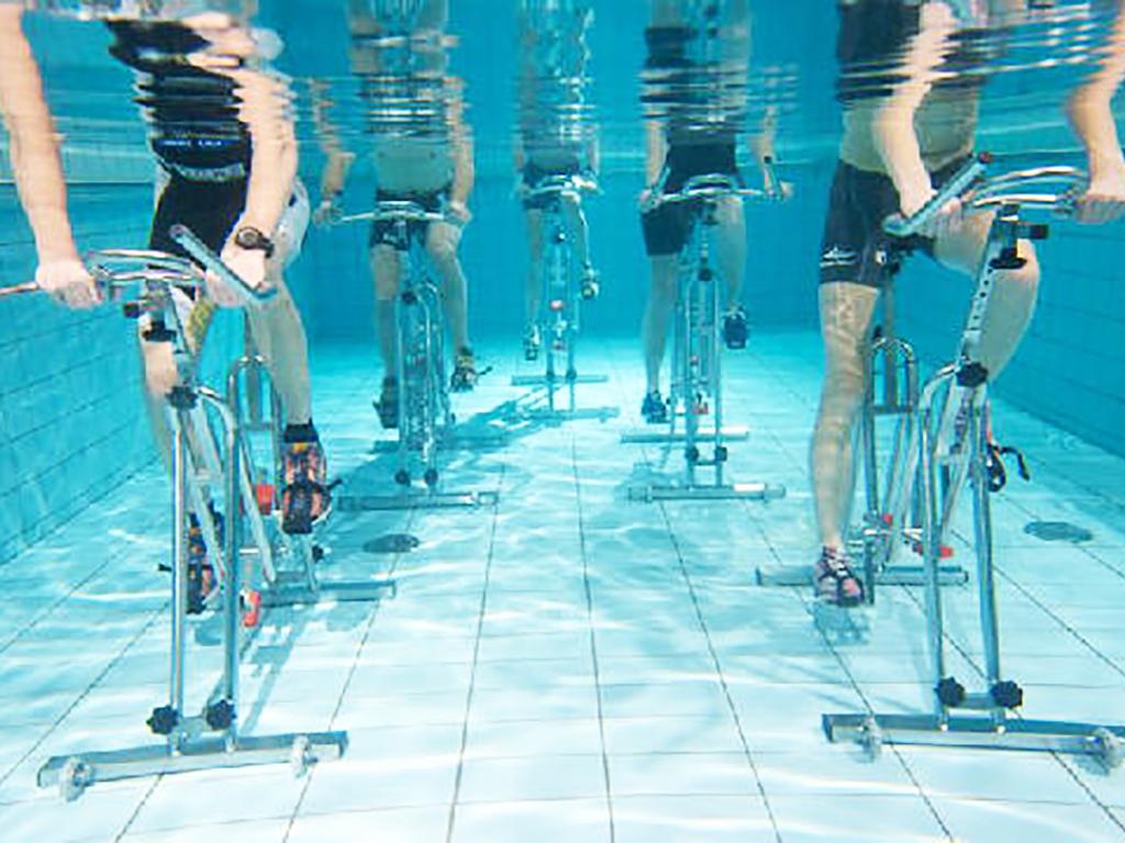 hydro 1.0 aqua cycle - Green Queen