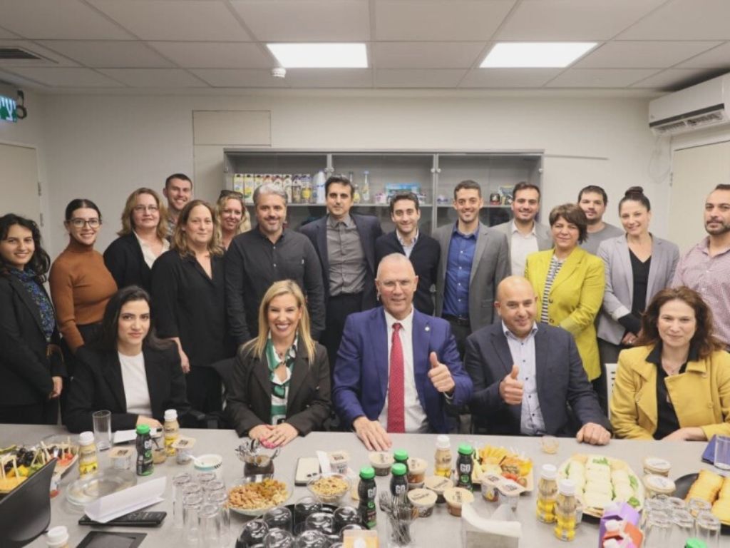 israel-green-queen - Green Queen