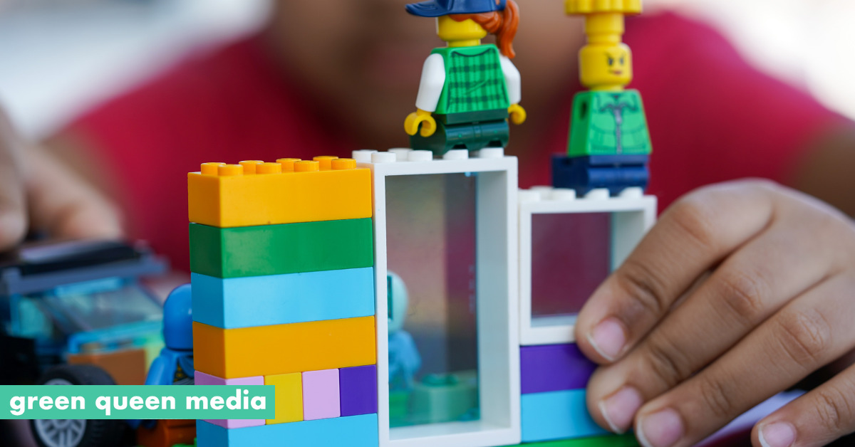 legos-social-green-queen - Green Queen