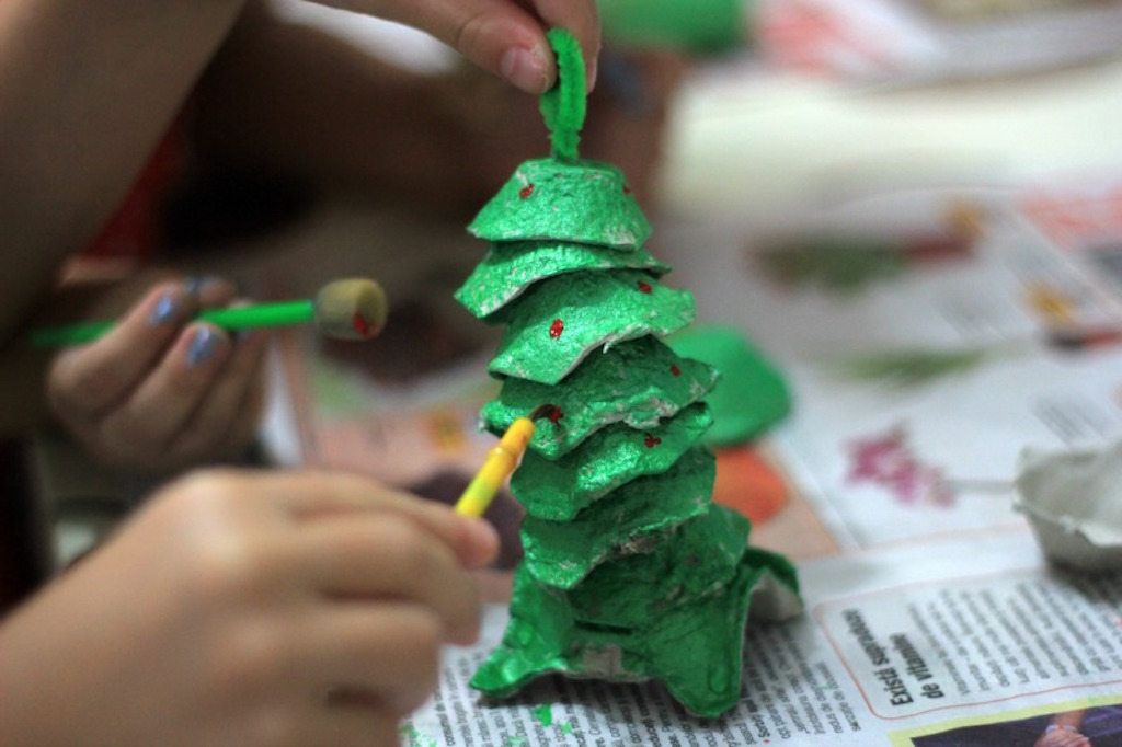 10 Eco-Friendly Christmas Tree Ideas To Start The Festive Season