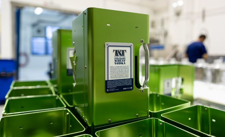 EcoSPIRITS: World's First Zero-Waste Alcohol Bottle Packaging Solution