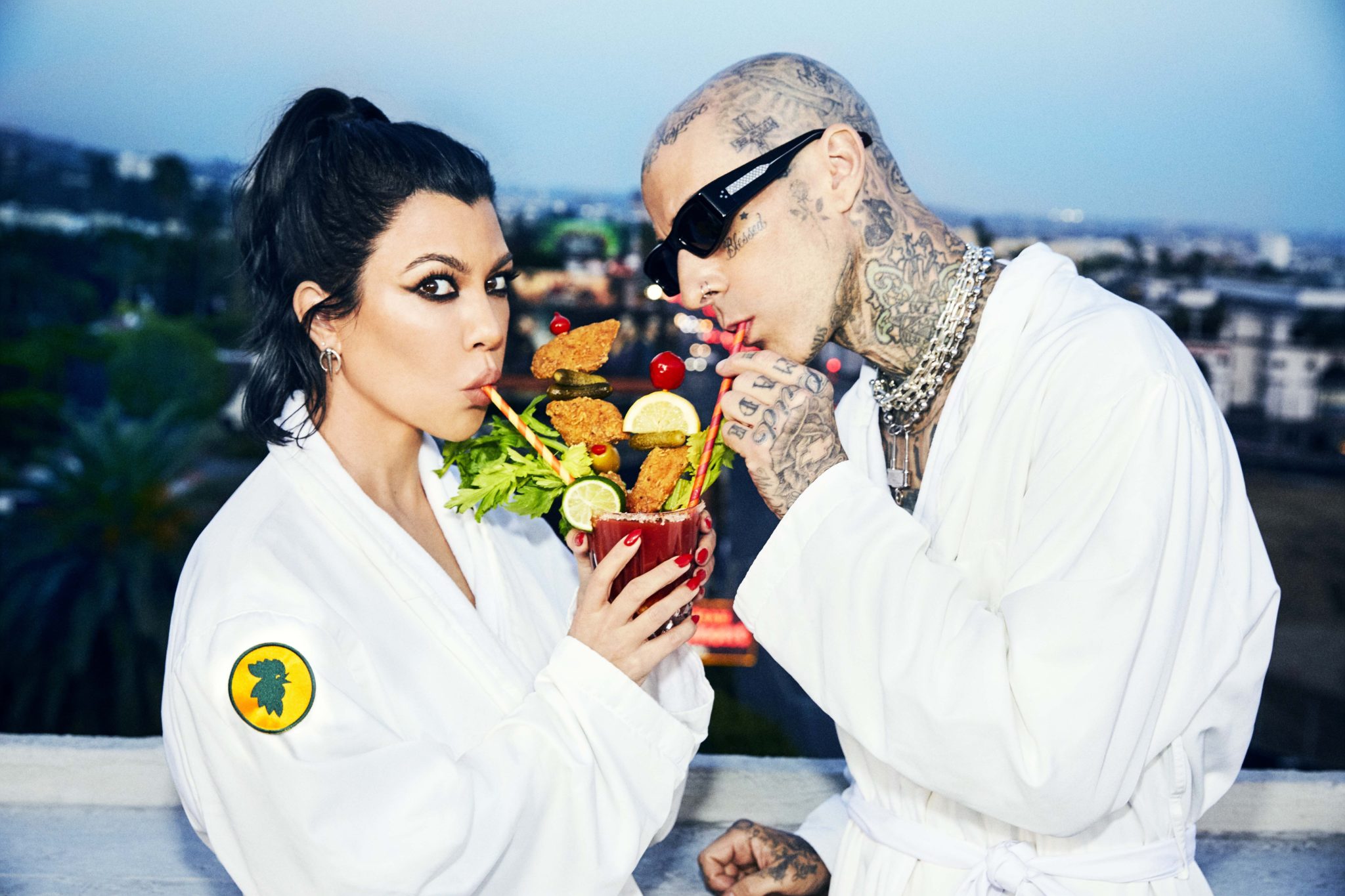 Kourtney Kardashian Keeps Up With Kim In Daring Foods Vegan Chicken ...