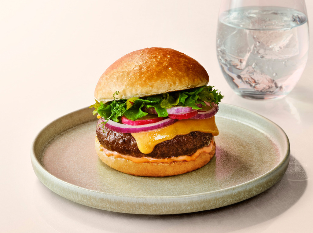 mosa meat cultivated meat burger 1 - Green Queen