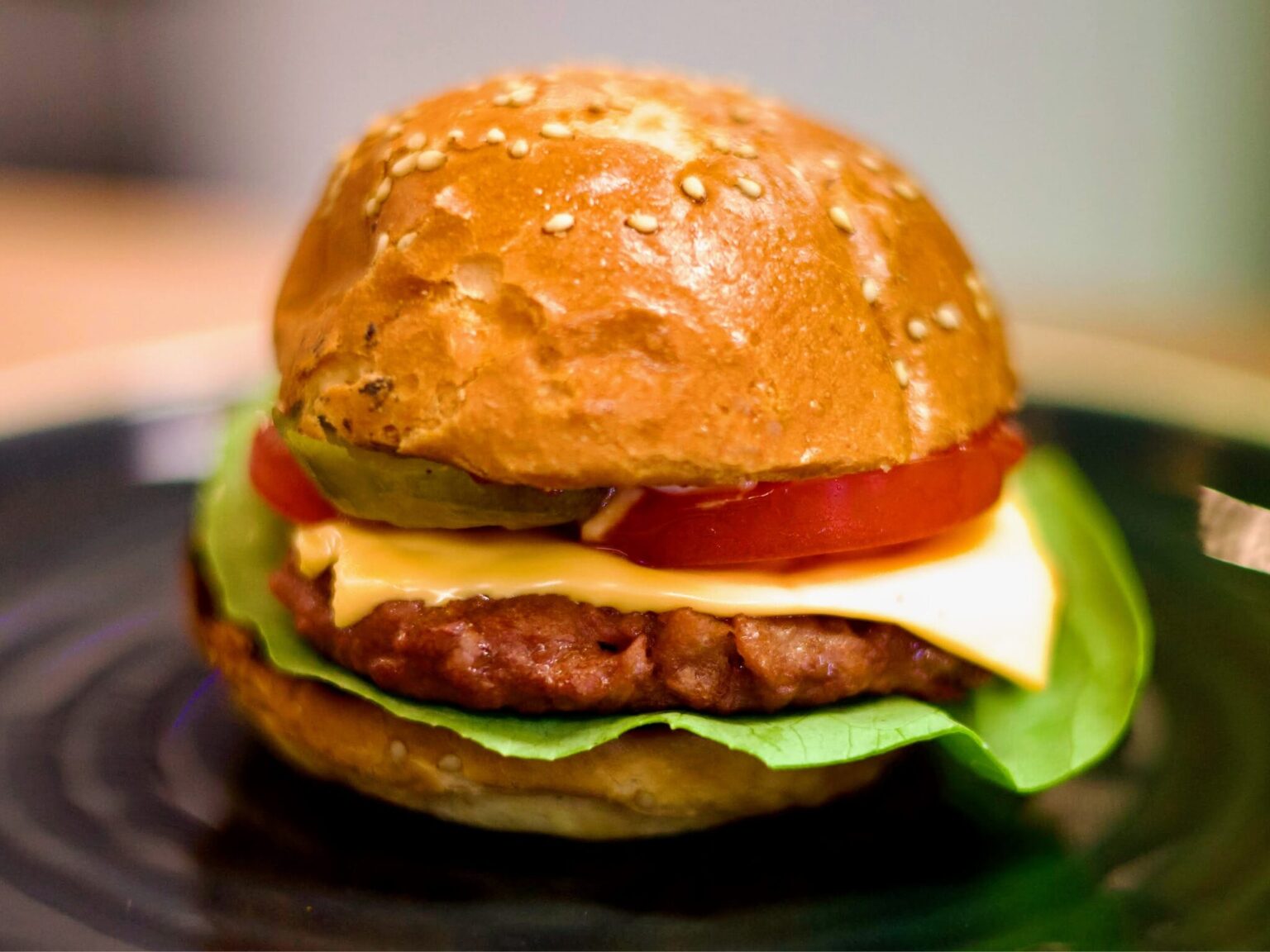 EU Cattle Farmers Taste Lab-Grown Meat Burgers
