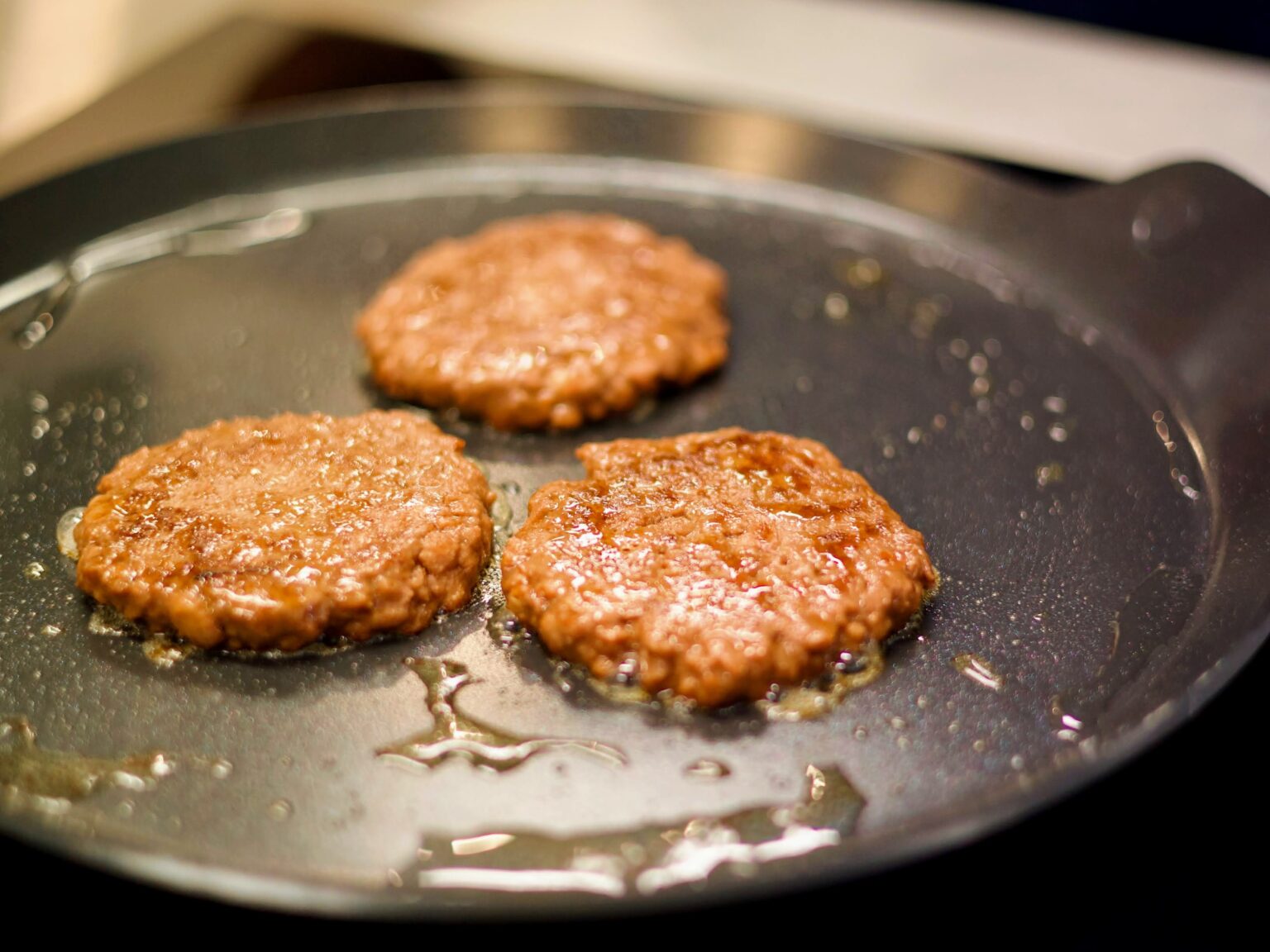 EU Cattle Farmers Taste Lab-Grown Meat Burgers