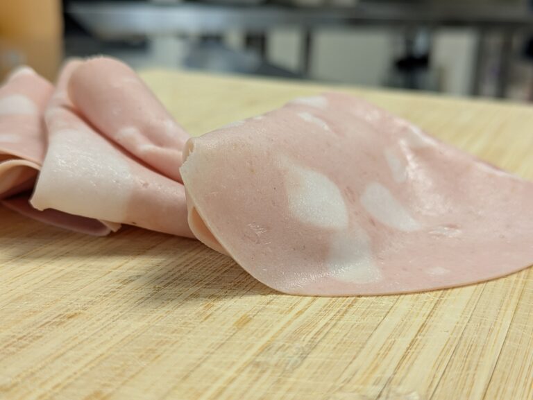 Hoxton Farms Files for Singapore Approval of Lab-Grown Meat Fat